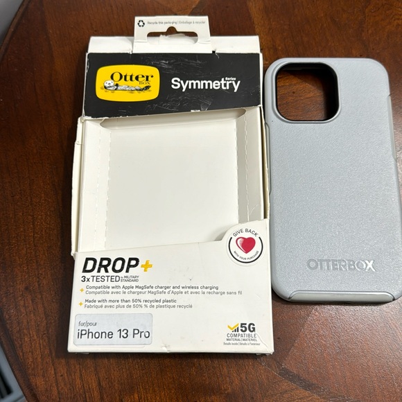 OtterBox | Cell Phones & Accessories | Otterbox Symmetry Iphone 3 Pro ...